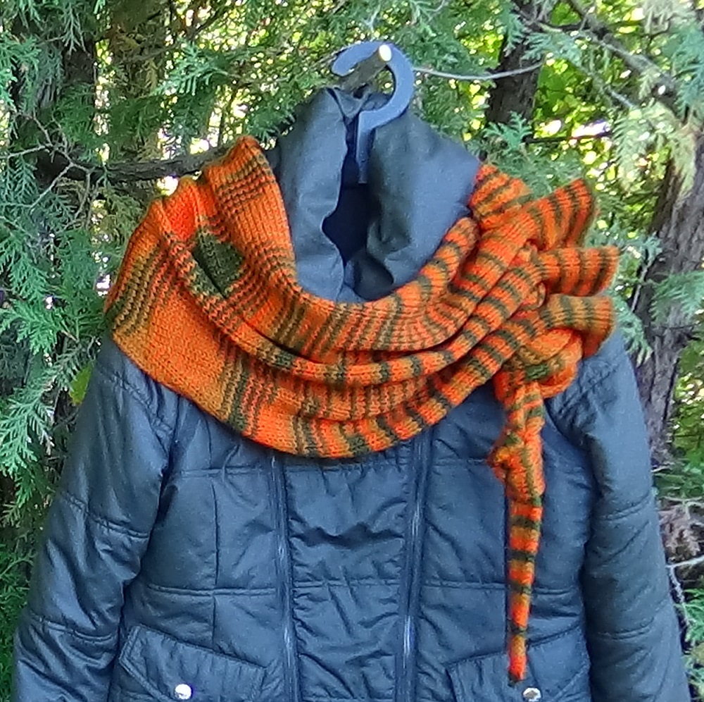 Knotted Shawl Scarf - Twisted Yarns - Easy & Fun Machine Knitting pattern